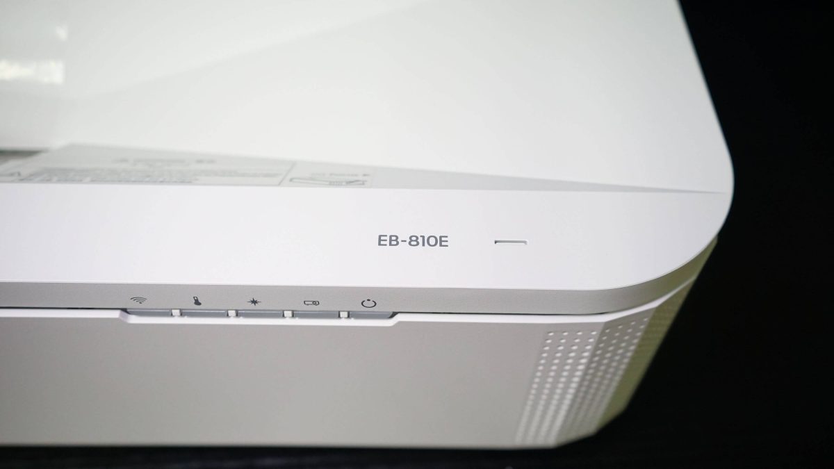 【開箱評測】EPSON EB-810E 鐳射超短焦3LCD投影機 (僅需9.8cm即可擁有100吋大畫面) - 香港投影