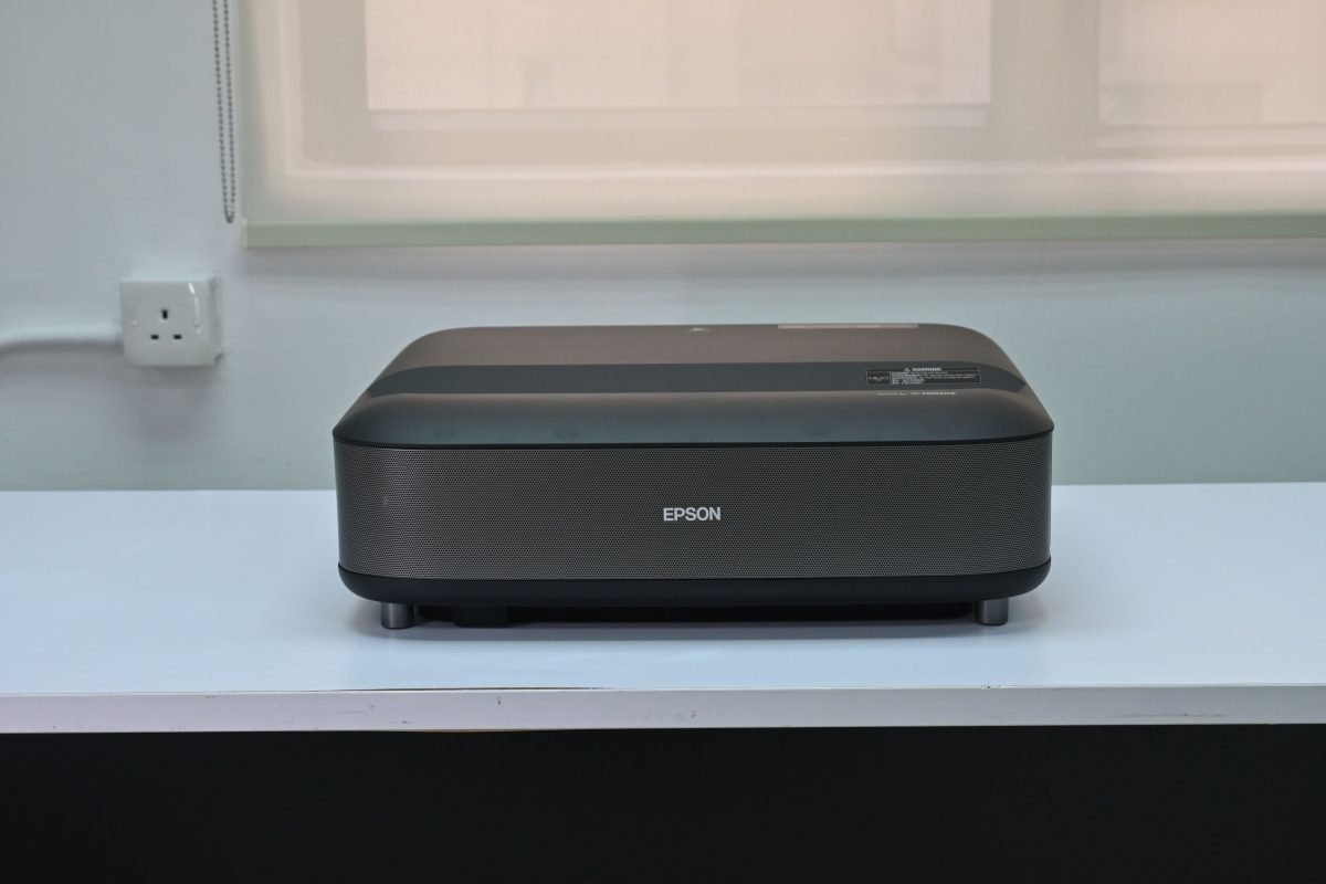 【開箱評測】EPSON EH-LS650 你的第一台家庭影院 4K雷射投影機 內置Android TV - 香港投影